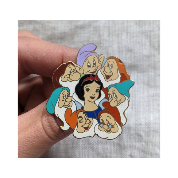 Disney | Accessories | Vintage Snow White Disney Pin | Poshmark